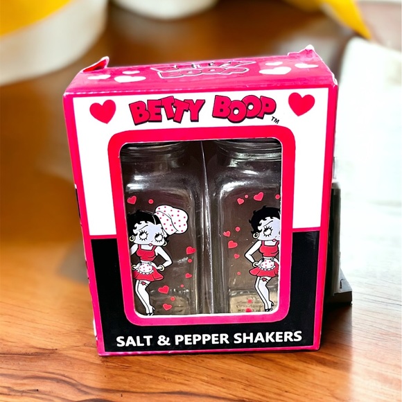 Dining | Betty Boop Glass Saltpepper Shakers | Poshmark